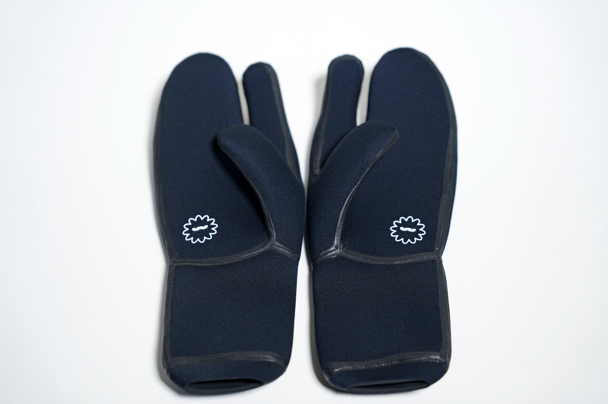 5mm Crooked Lobster Claw Mittens